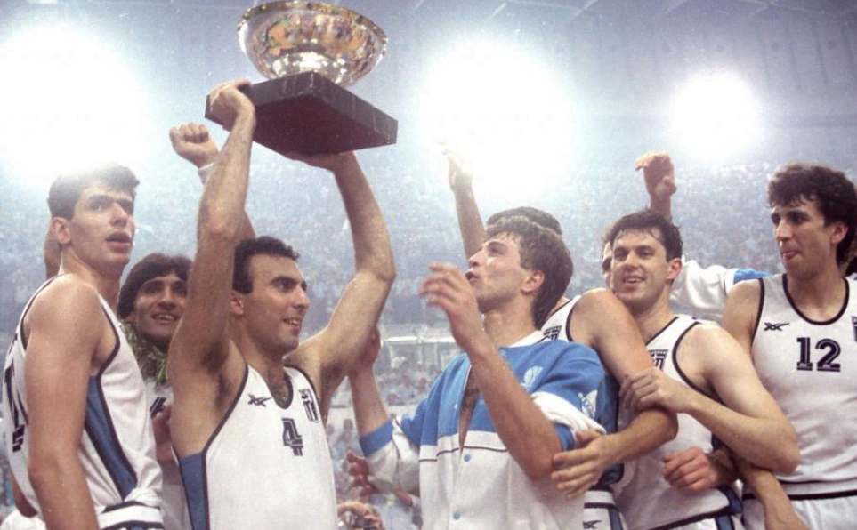 14 Ιουνίου 1987 - Η τύχη της Ελλάδας βρίσκεται στα χέρια του «τίμιου ...