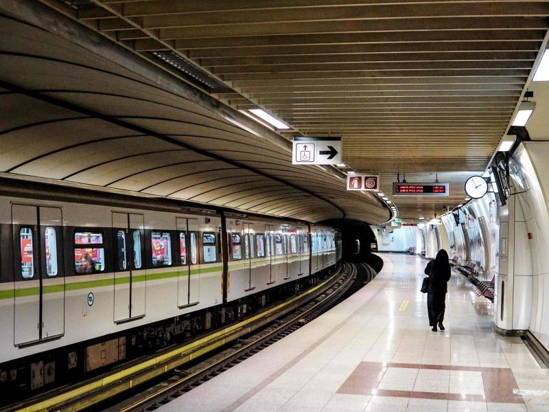 ΣΥΝΑΓΕΡΜΟΣ ΣΤΟ ΜΕΤΡΟ -ΚΛΕΙΣΤΟΙ ΣΤΑΘΜΟΙ - KalimeraEllada.gr