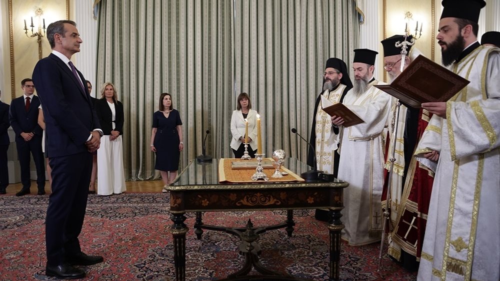 Ορκίστηκε πρωθυπουργός ο Κυριάκος Μητσοτάκης - KalimeraEllada.gr