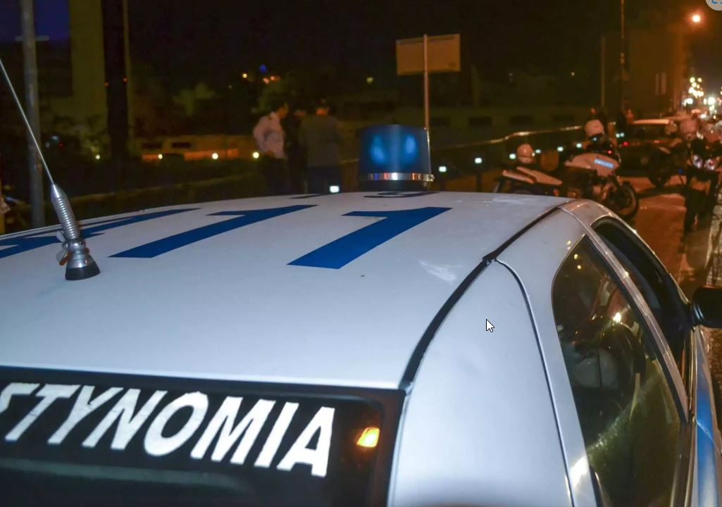 EKTAKTO - Έριξαν χειροβομβίδα σε πολυκατοικία που μένουν οργναωμένοι ...