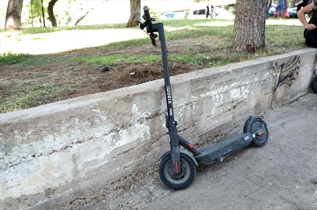 Ελεύθερη η 30χρονη που παρέσυρε τον 12χρονο με το πατίνι στη Μεσογείων ...