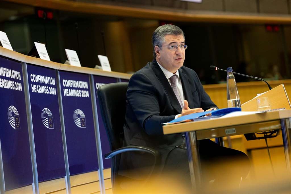 Τζιτζικώστας: Η περιβαλλοντική βιωσιμότητα στις αερομεταφορές ...